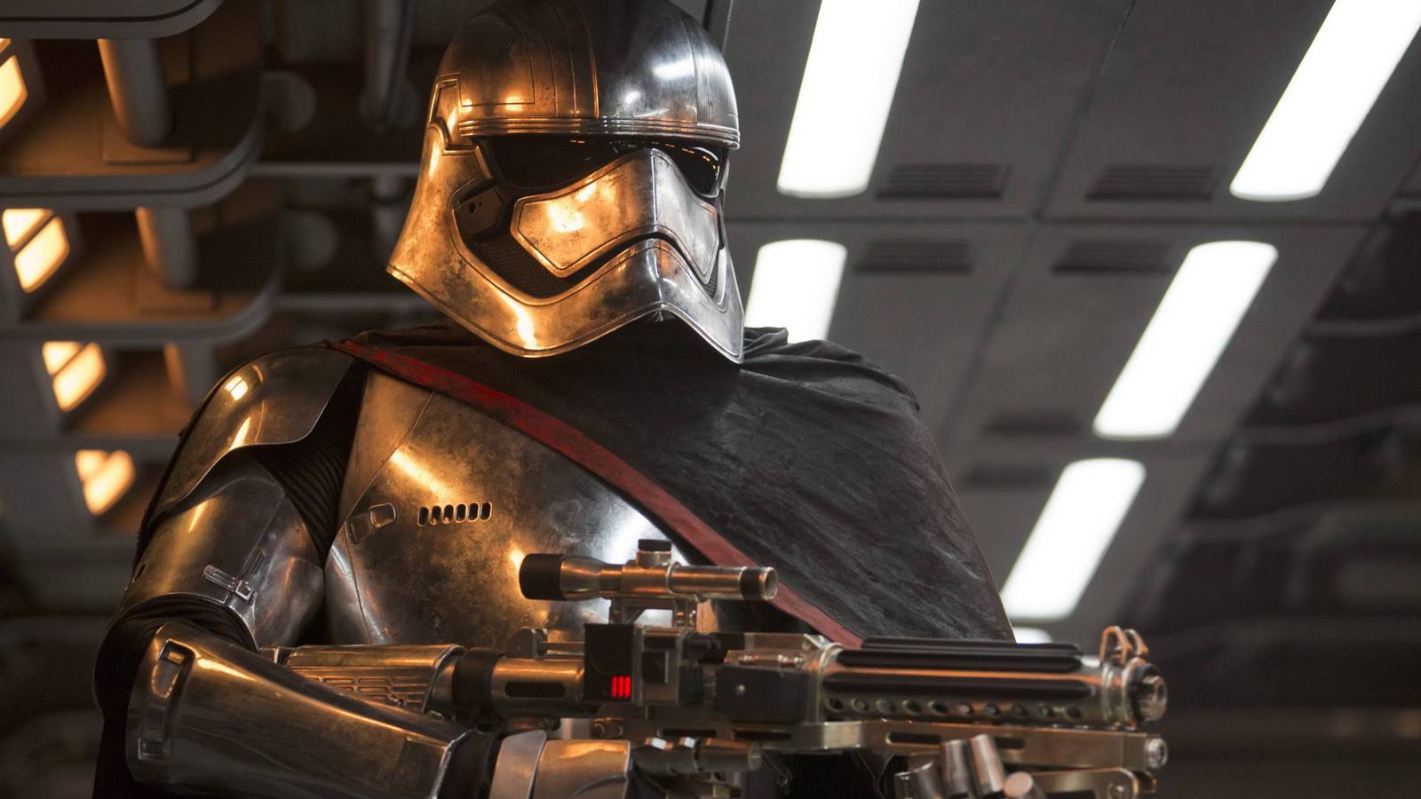 Star Wars 8: Details On Captain Phasma's New Weapon
