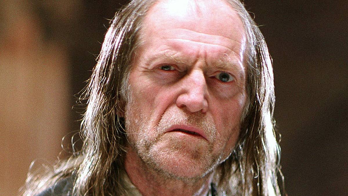 The Harry Potter Remake's New Filch Actor Has A Big Challenge To ...