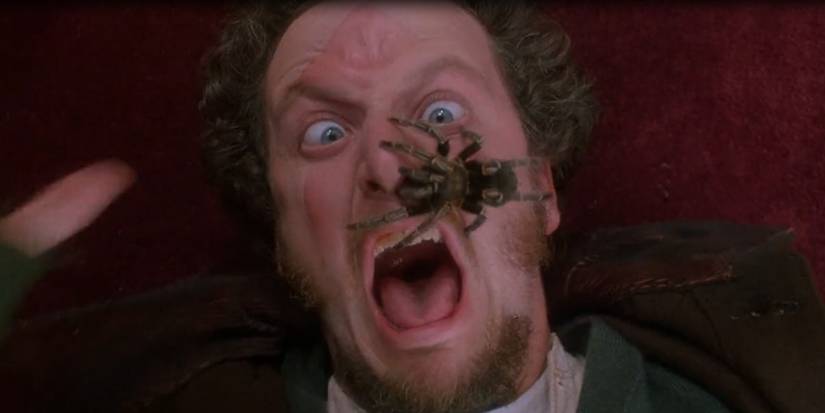 Home Alone: The 5 Funniest Scenes (& 5 Dumbest Jokes)
