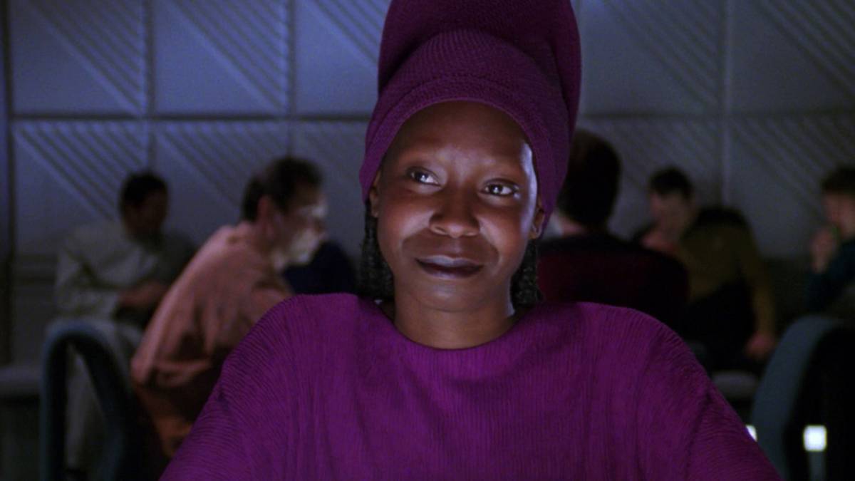 Star Trek: Patrick Stewart Accidentally Confirms Guinan Isn’t In Picard