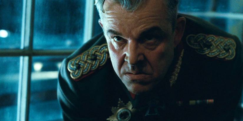 How Wonder Woman Depicts War