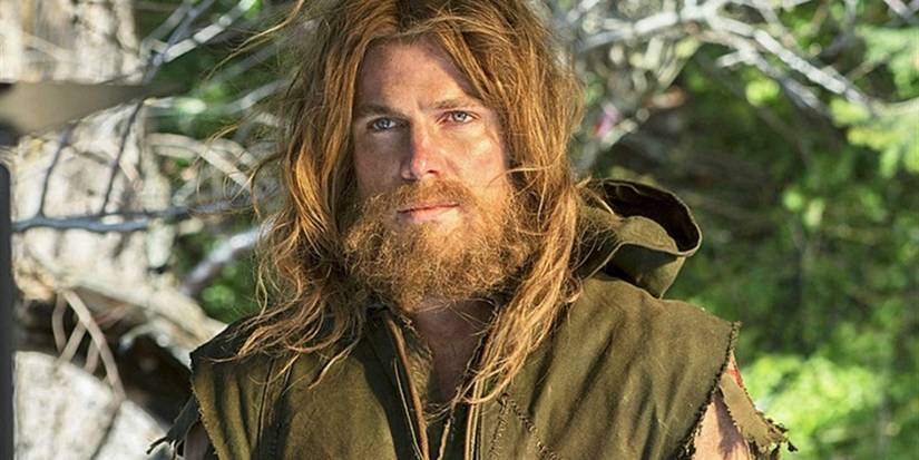 Arrow Producer Teases Season 5 Finale Deaths