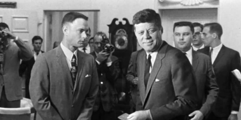 All 10 Real-Life Figures In Forrest Gump Explained