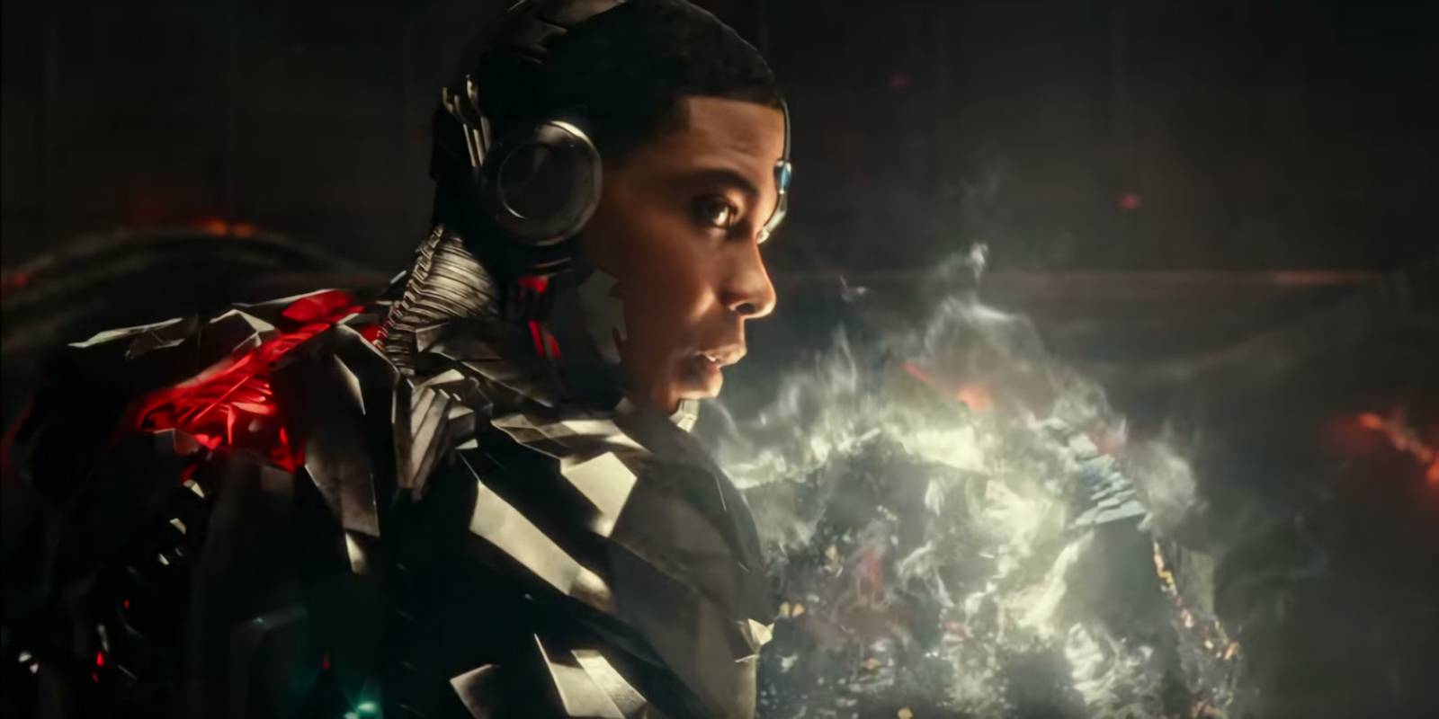 Justice League: Cyborg's Powers Explained