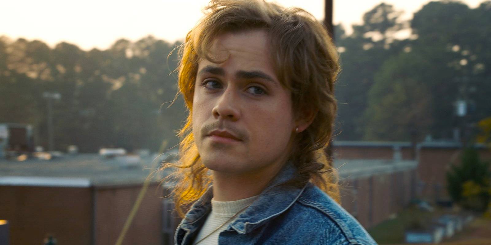 Stranger Things Billy Actor Sticks to Spooky Roles With New Ghost Movie