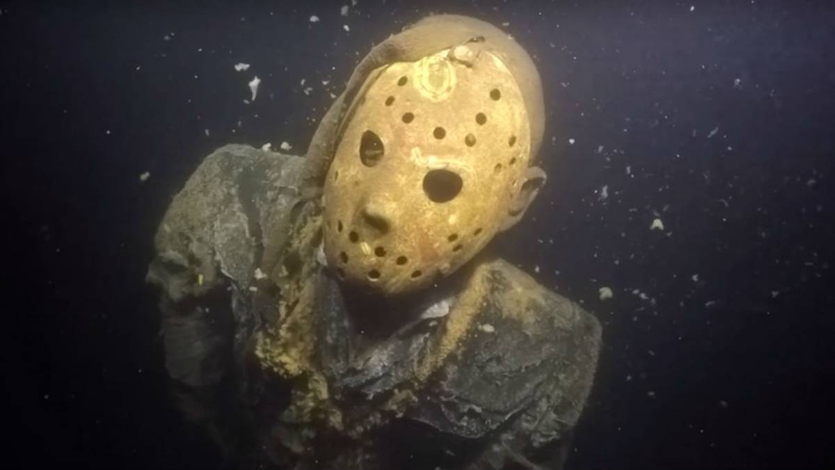 Jason Voorhees Statue Scares Divers in Minnesota Lake