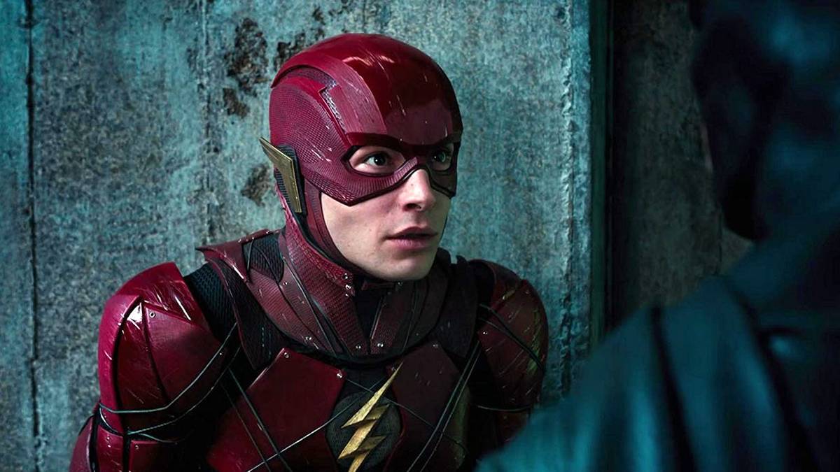Flash Movie Set Video Reveals First Look At Ezra Miller’s New Costume