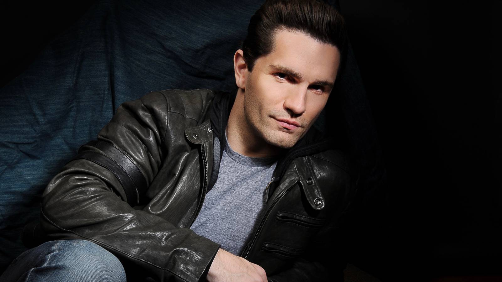 Riverdale Season 4 Casts Sam Witwer as Mysterious Teacher