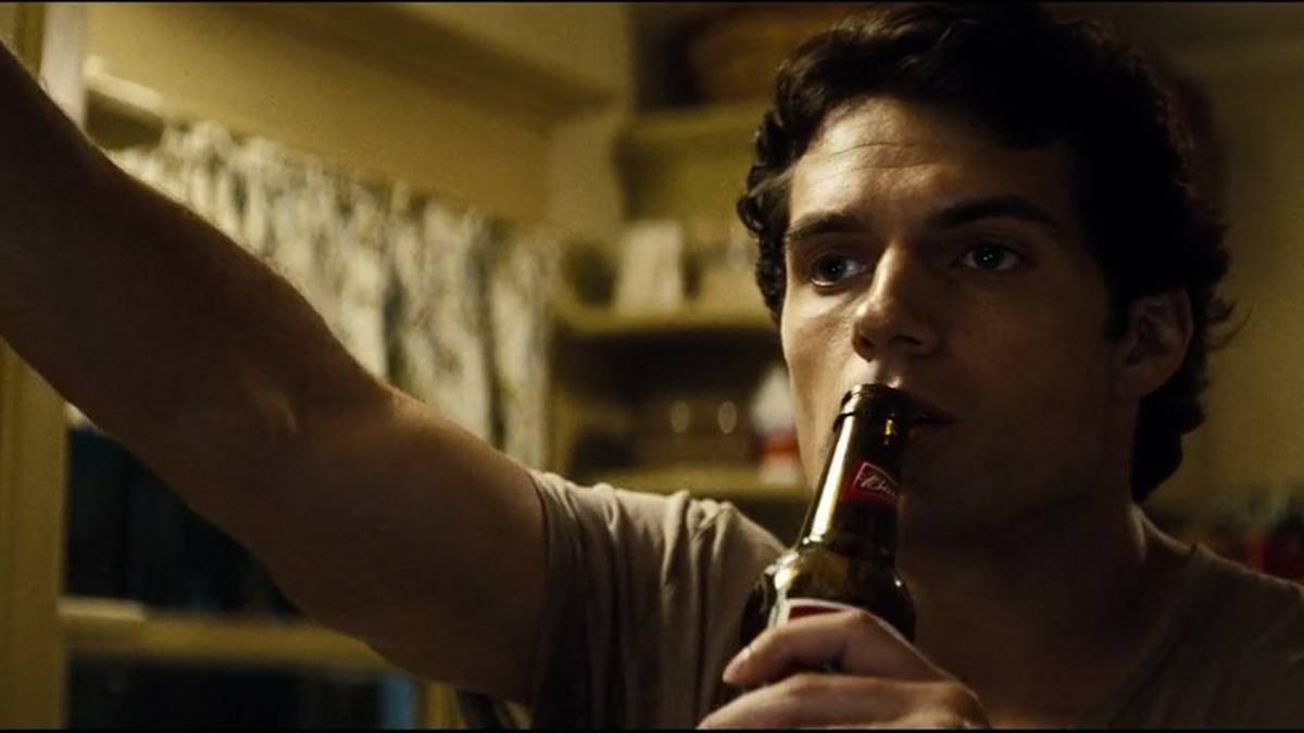 Batman V Superman: Why Clark Kent Was Writing About Football