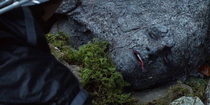 "This Is Pretty Far": Hunger Games Star Questions 1 Peeta Mellark Skill ...