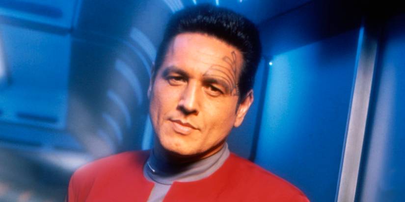 Star Trek's Chakotay Voyager & Prodigy History Explained
