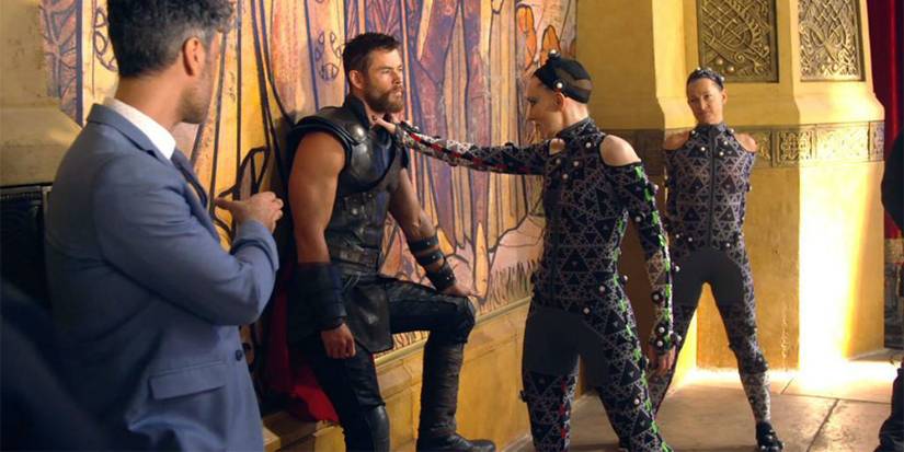 Thor: 20 Behind-The-Scenes Photos That Completely Change The Movies