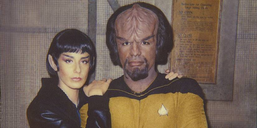 20 Behind-The-Scenes Photos That Completely Change Star Trek