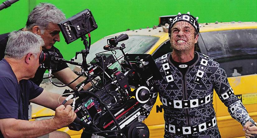 20 Behind-The-Scenes Photos That Completely Change The Avengers Movies
