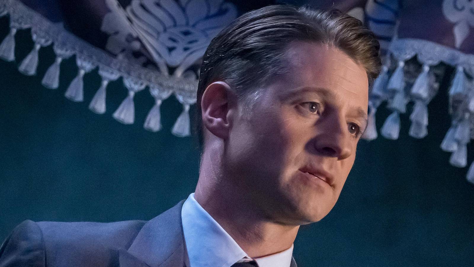 Gotham Series Finale Set Photos Reveal An Older Jim Gordon