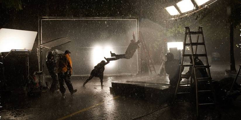 Twilight: 20 Behind-The-Scenes Photos That Completely Change The Movies