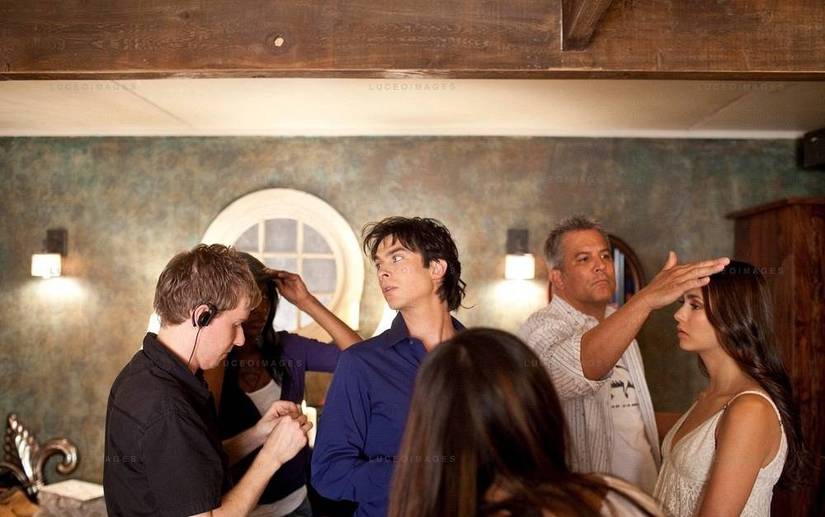 25 Behind-The-Scenes Photos Of Vampire Diaries That Change Everything