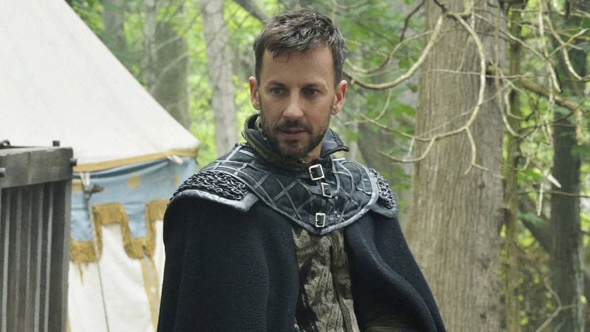 Charmed Reboot Casts Reign's Craig Parker as Possible Villain