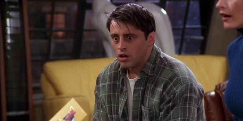 Friends: 10 Big Mistakes Joey Made That We Can All Learn From
