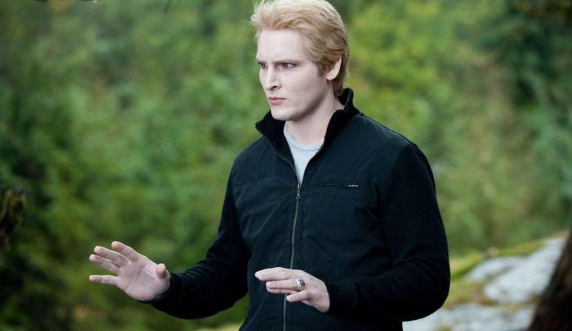 Twilight: 20 Wild Details Only True Fans Know About Carlisle Cullen