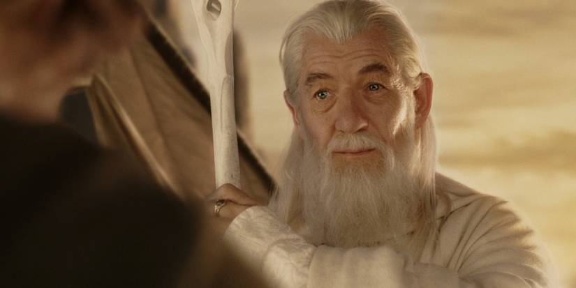 Why Gandalf Changed His Staff Multiple Times In The Lord Of The Rings ...