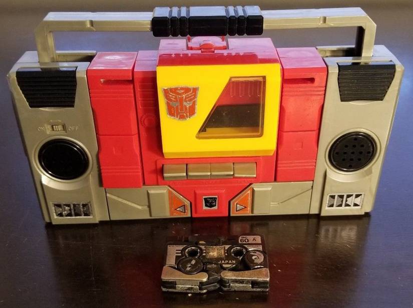 25+ Transformers Toys That Are Impossible To Find (And How Much They’re ...