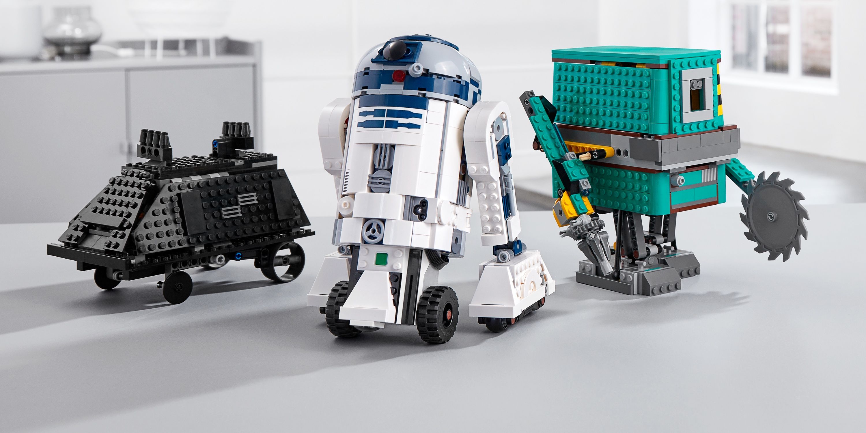 New Star Wars LEGO Set Lets You Build (and Program) Droids