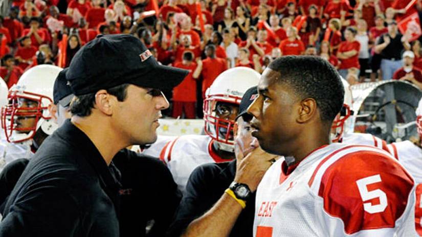 Friday Night Lights: Coach Taylor's 10 Most Inspirational Quotes