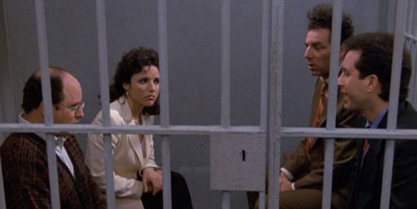 Friends & Seinfeld’s Rivalry Explained (& Who Really Won)
