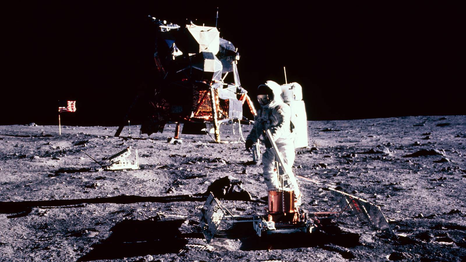 Apollo: Missions To The Moon Review