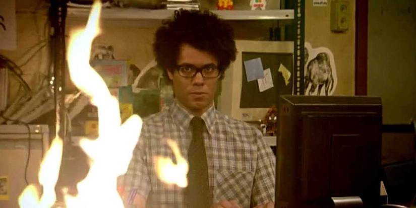 10 Iconic British Sitcom Characters, Ranked By How Funny They Are