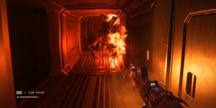 Why The Alien: Isolation Flamethrower Breaks The Game