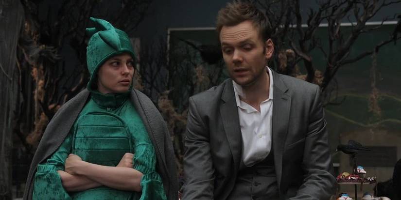 Community: 10 Best Holiday Episodes, Ranked