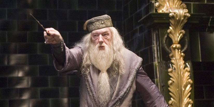 Harry Potter: 10 Times Dumbledore Should Definitely Have Been ...