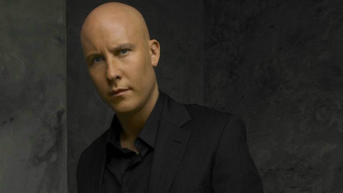 Why Some Smallville Scenes Make Lex Luthor Actor Cringe