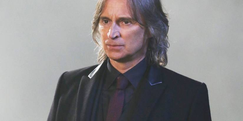 Once Upon A Time: 10 Hidden Details About The Costumes You Didn't Notice