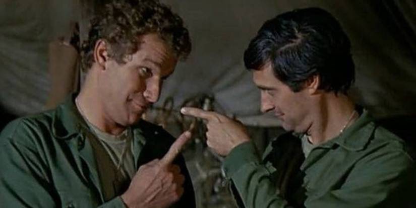 Hawkeye's Best MASH Partner Wasn't Trapper - It Was His Replacement
