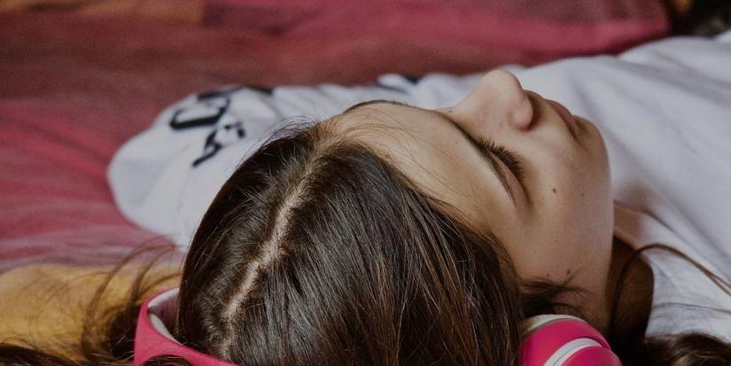 The 10 Best (& Most Terrifying) Horror Podcasts Of All Time