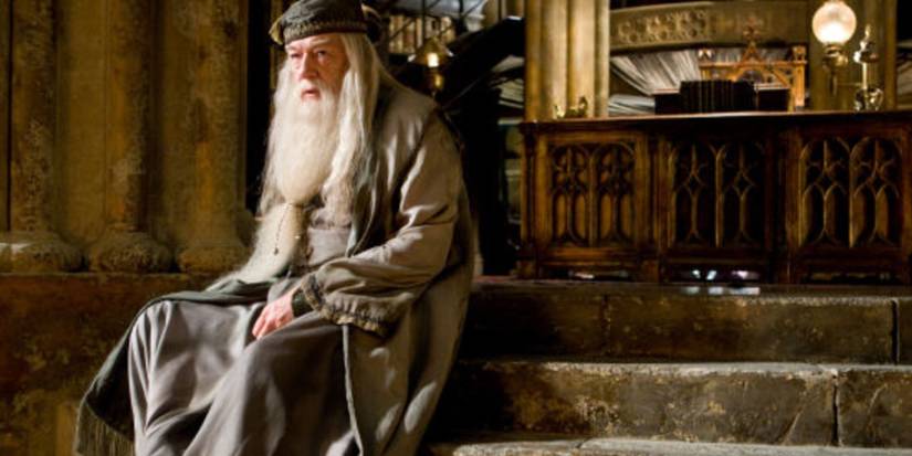 Harry Potter: 10 Hidden Details About Albus Dumbledore’s Costumes You ...