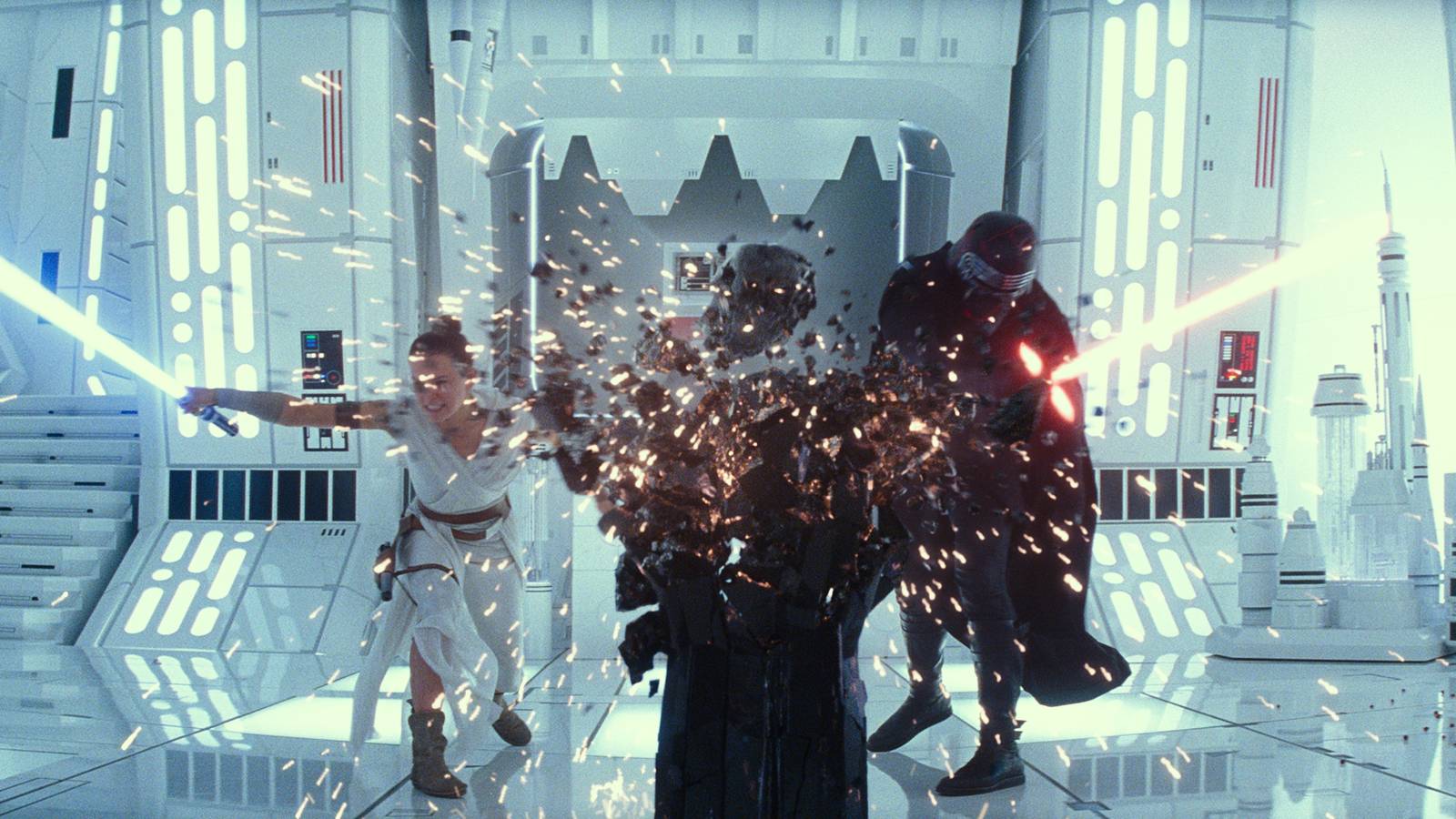 Star Wars 9: Rey Confronts Vader’s Mask In Rise of Skywalker TV Spot