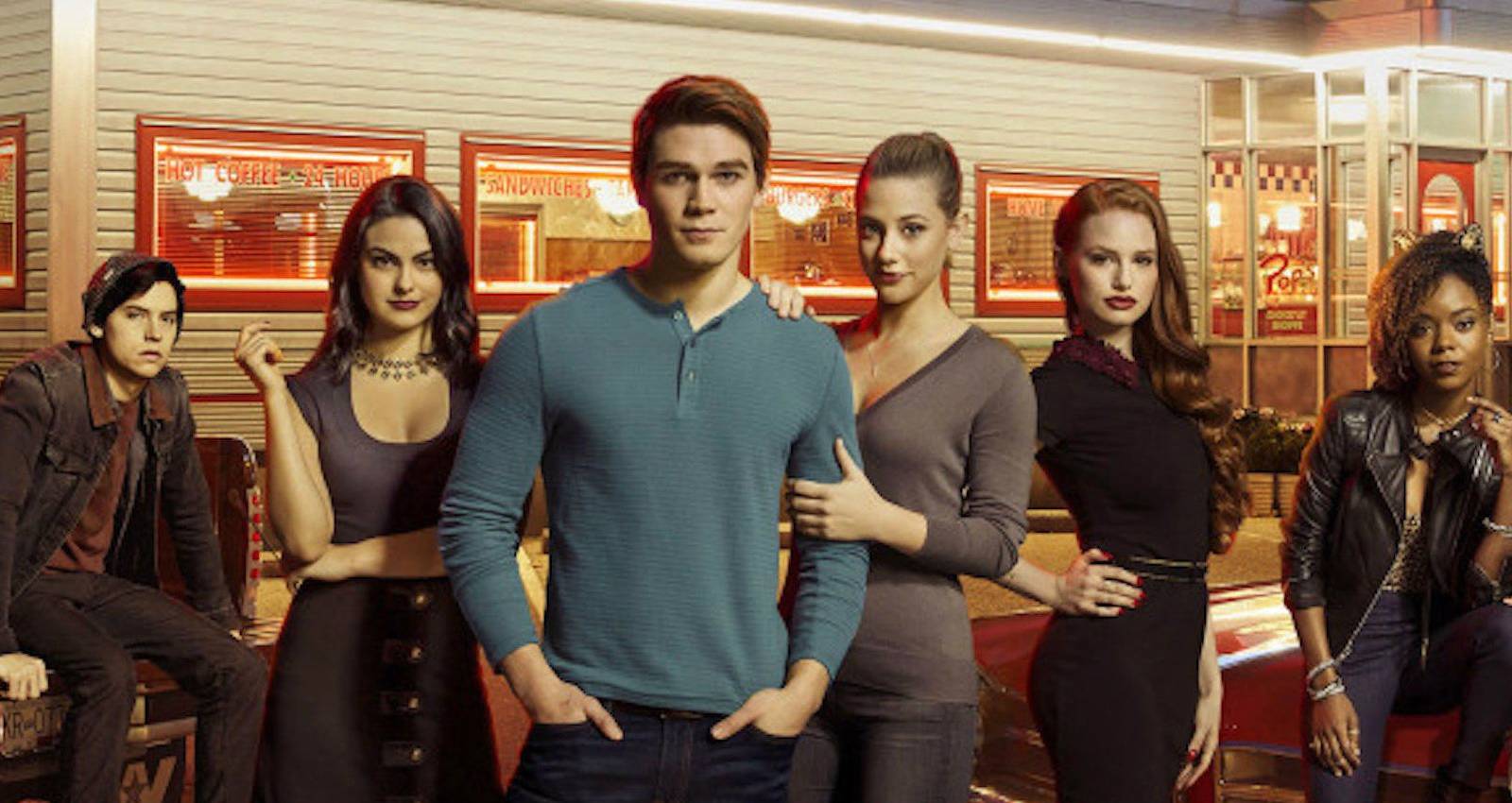 Riverdale: Can The Cast Really Sing? (& 9 Other Behind-The-Scenes ...