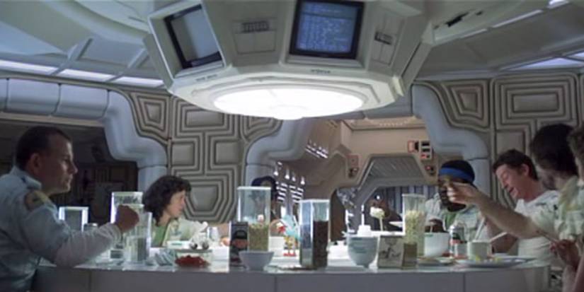 15 Hidden Details Everyone Missed In The Original Alien