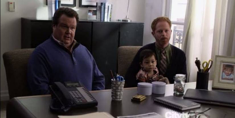 Modern Family: 10 Things That Make No Sense About Mitchell & Cam's ...
