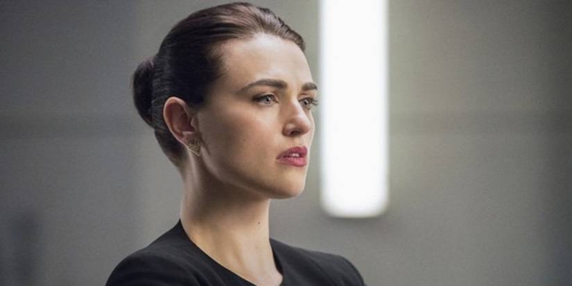 The Arrowverse: Every Main Character, Ranked By Intelligence