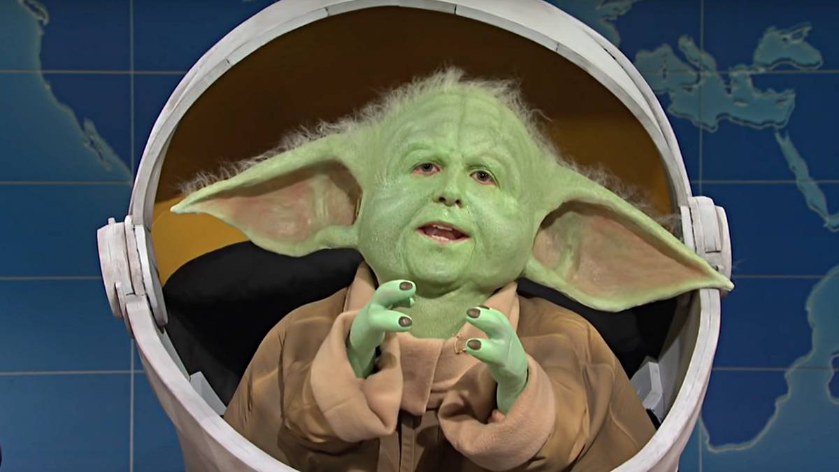 Baby Yoda Fights Baby Groot On SNL