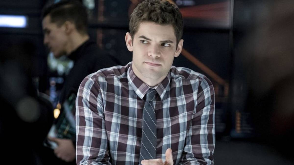Supergirl: Why Jeremy Jordan's Winn Left After Season 3