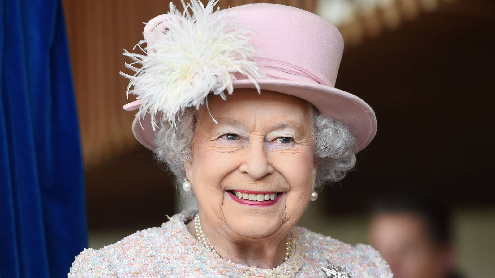 Queen Agrees To A "Period Of Transition" for Harry & Meghan
