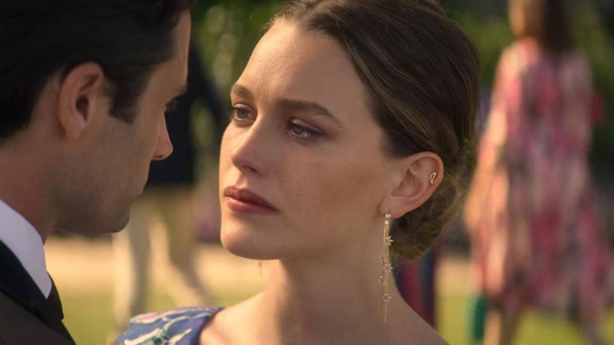 YOU Star Fought One Of The Show's Most Memorable Scenes