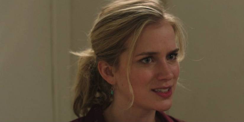 YOU: 5 Reasons Love Quinn Is A Better Romantic Leading Lady (& 5 It'll ...