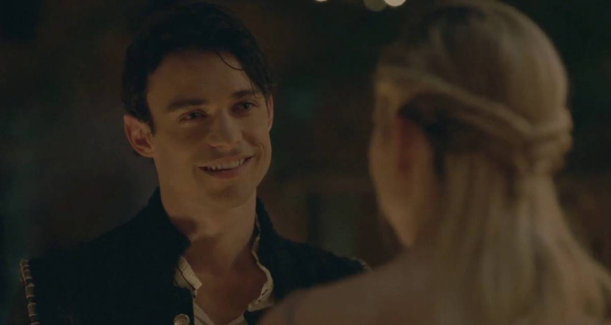 Legacies: 10 Reasons Sebastian Is Bad For Lizzie